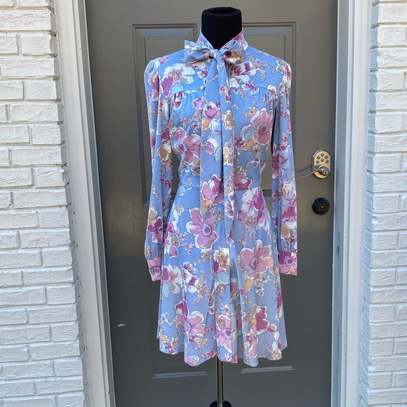 Vintage | Dresses | Vintage 7s Union Label Bold Floral Necktie Circle ...